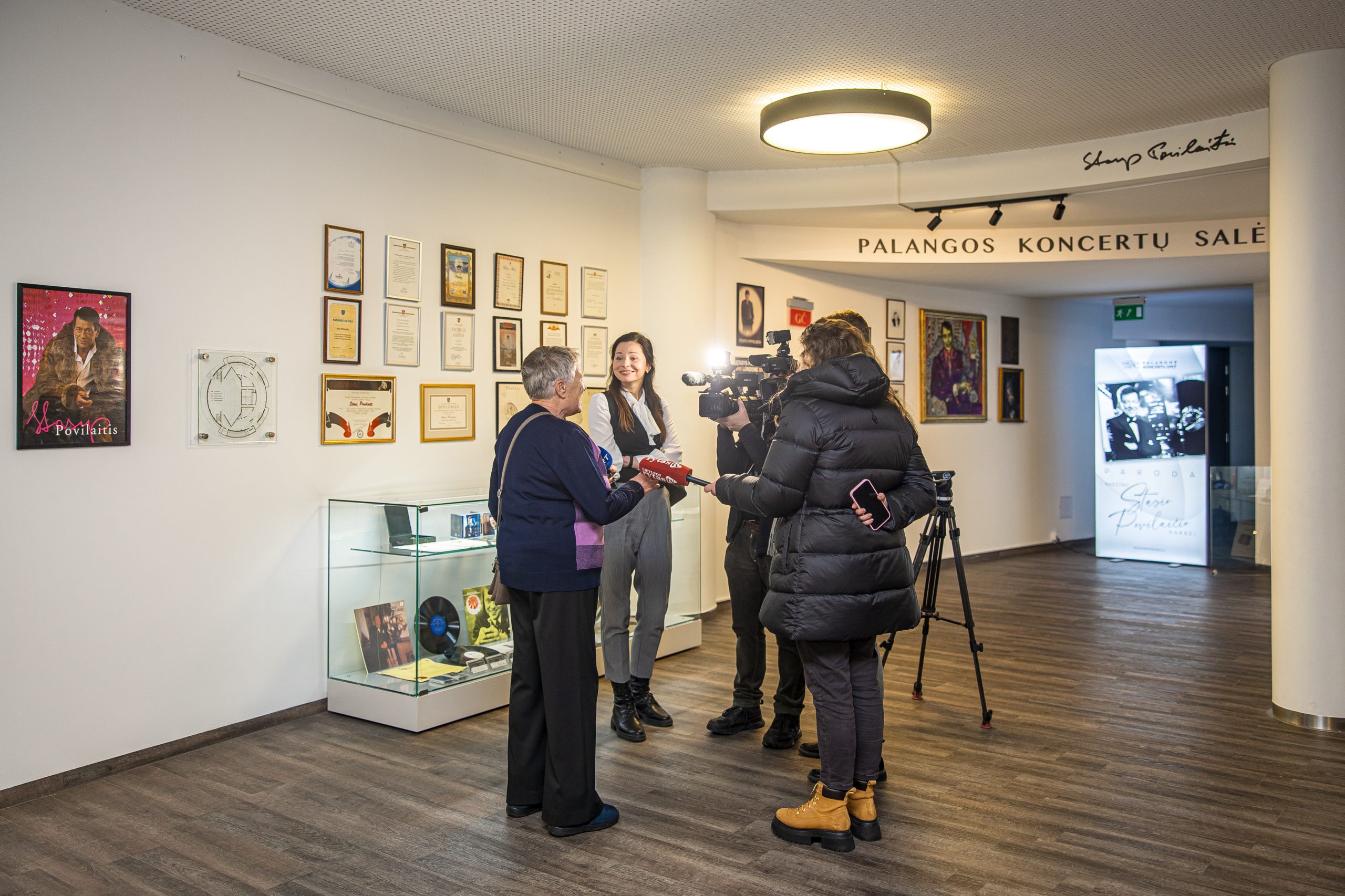 Atvira Klaipėda | Palangos koncertų salėje - Stasį Povilaitį menanti paroda